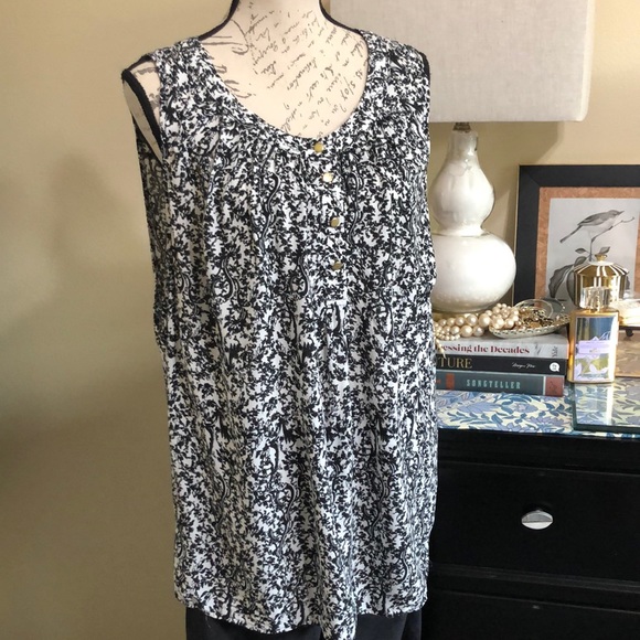 Ava Christine | Tops | Ava Christine Sleeveless Floral Blouse | Poshmark